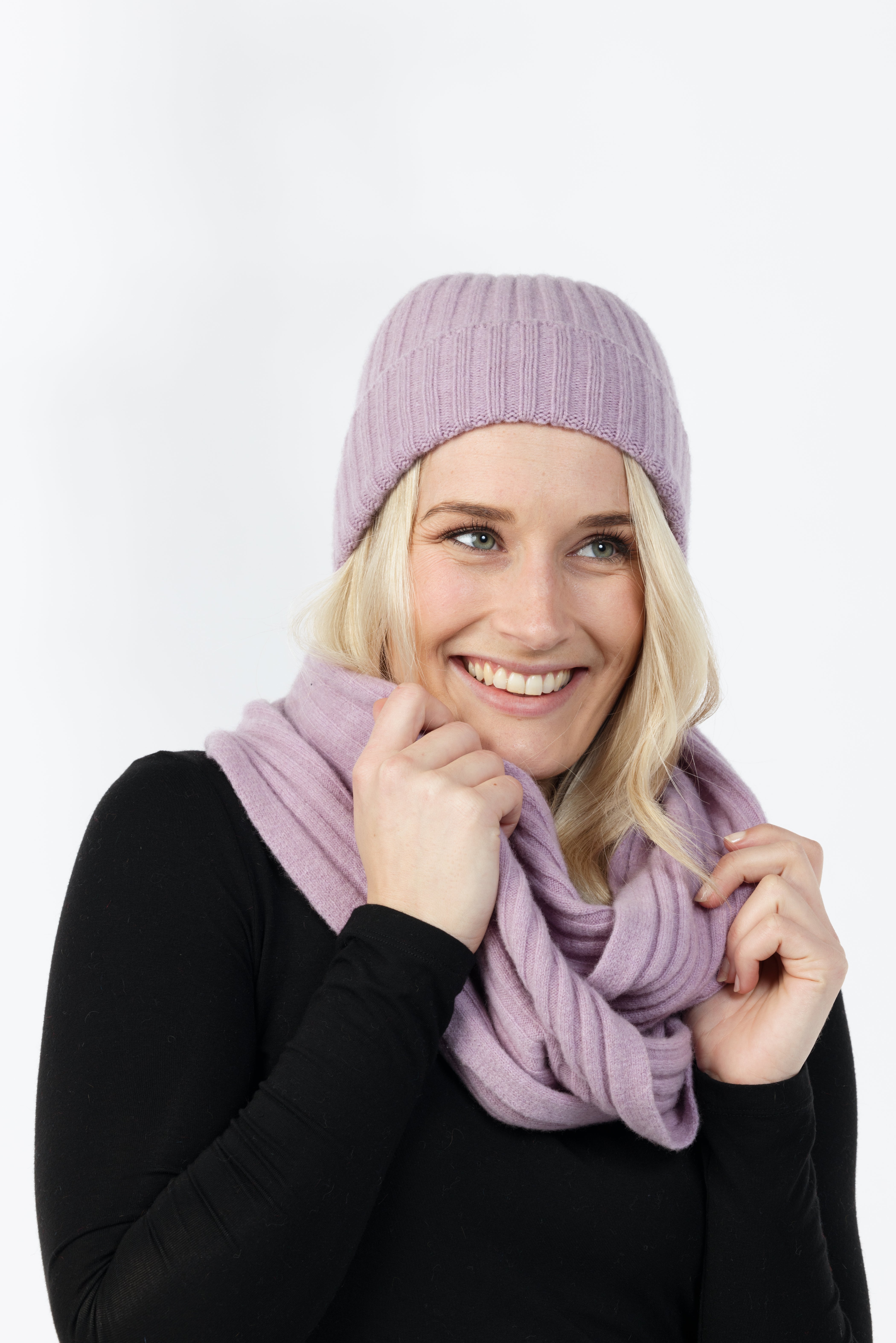 Native World Seameless Rib Beanie | The Big Merino